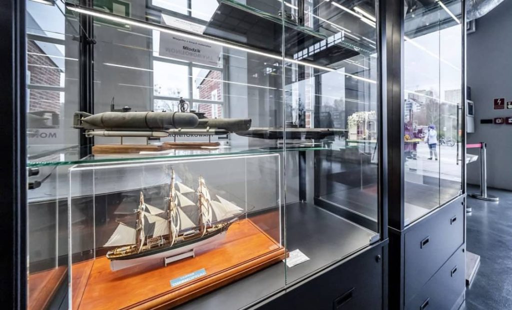 Vitrine pour musée & patrimoniale - Standing Case | France