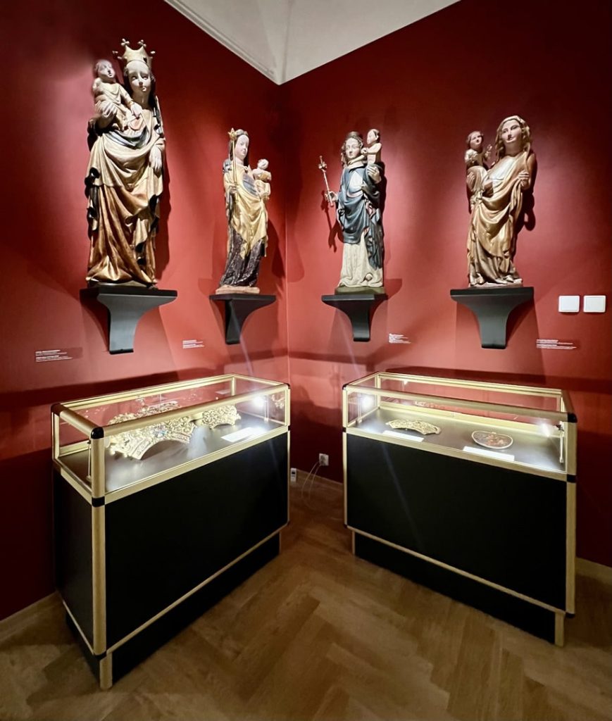 Vitrine pour musée & patrimoniale - Standing Case | France